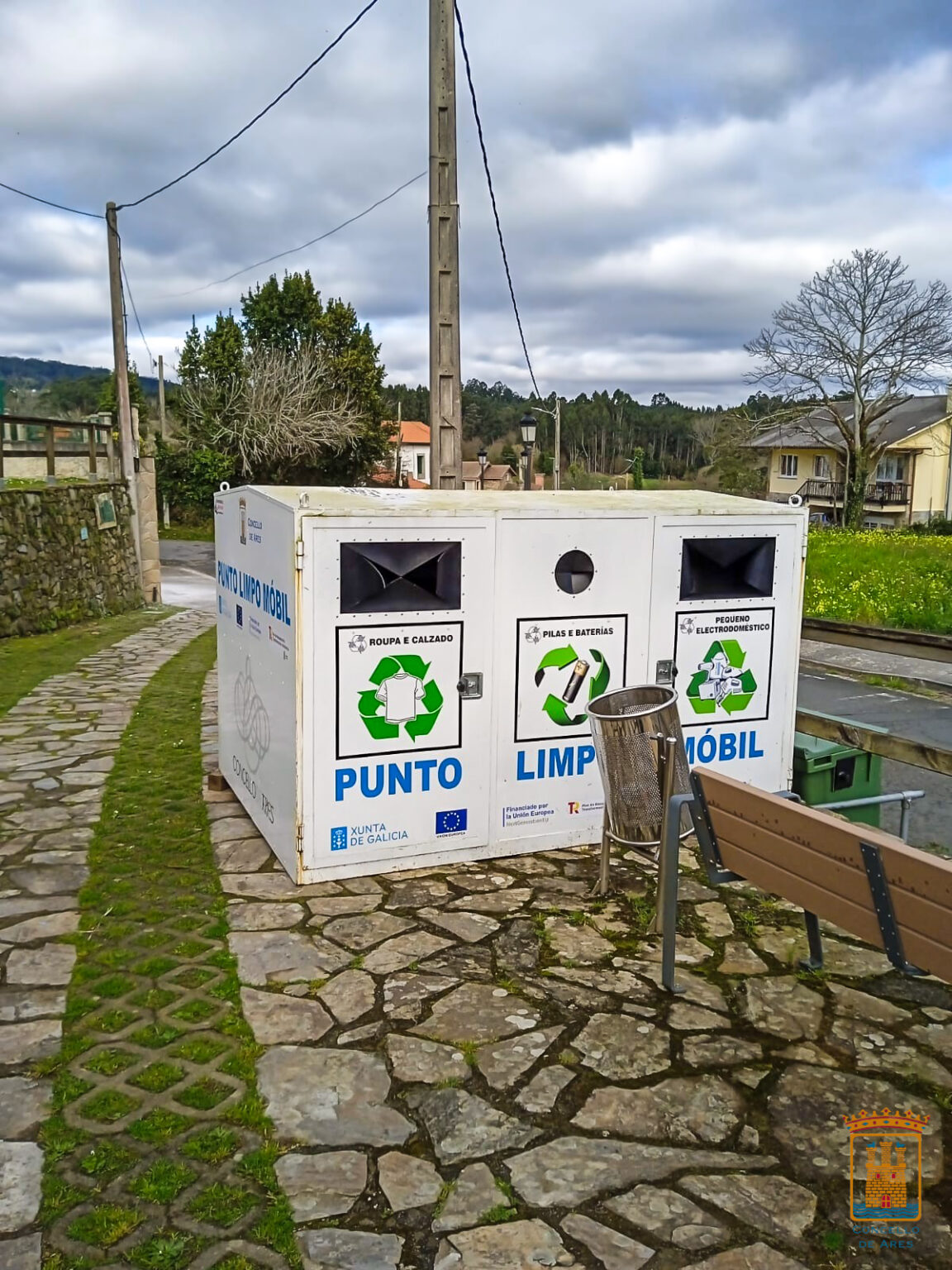 El punto limpio móvil ya está instalado en Lubre, en el entorno de la ...